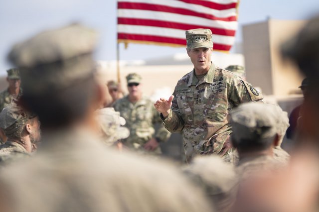 Army general, SOCOM commander emphasizes character to new SEALs | Navy ...